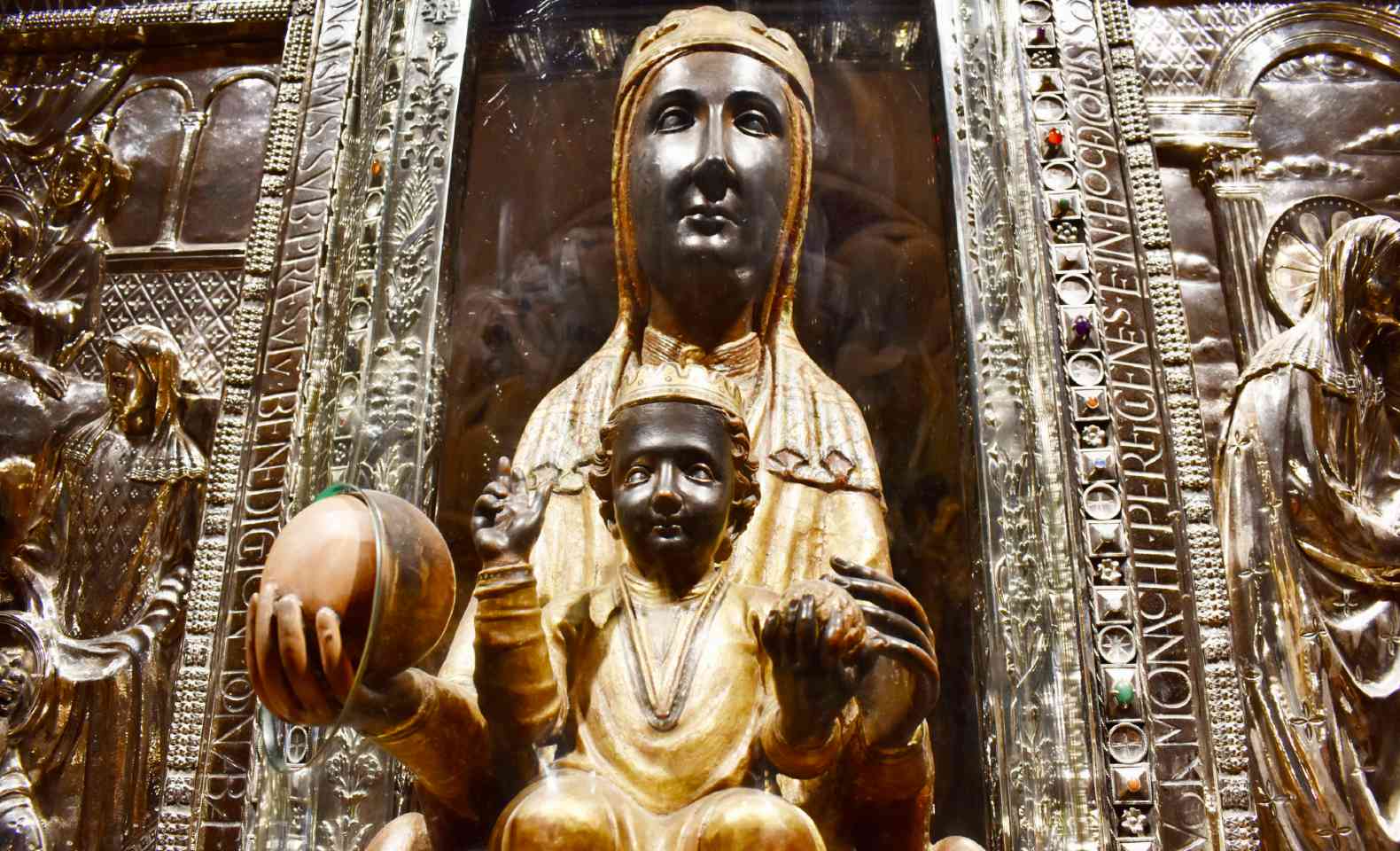 Montserrat Monastery: What to See & Why to Visit ⛪ - Barcelona Hacks