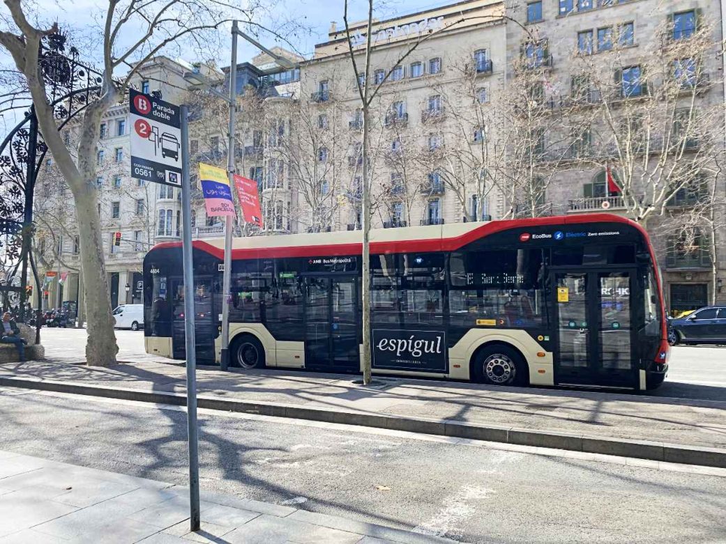 Barcelona Aerobus: Express Airport Bus to City Centre - Barcelona Hacks