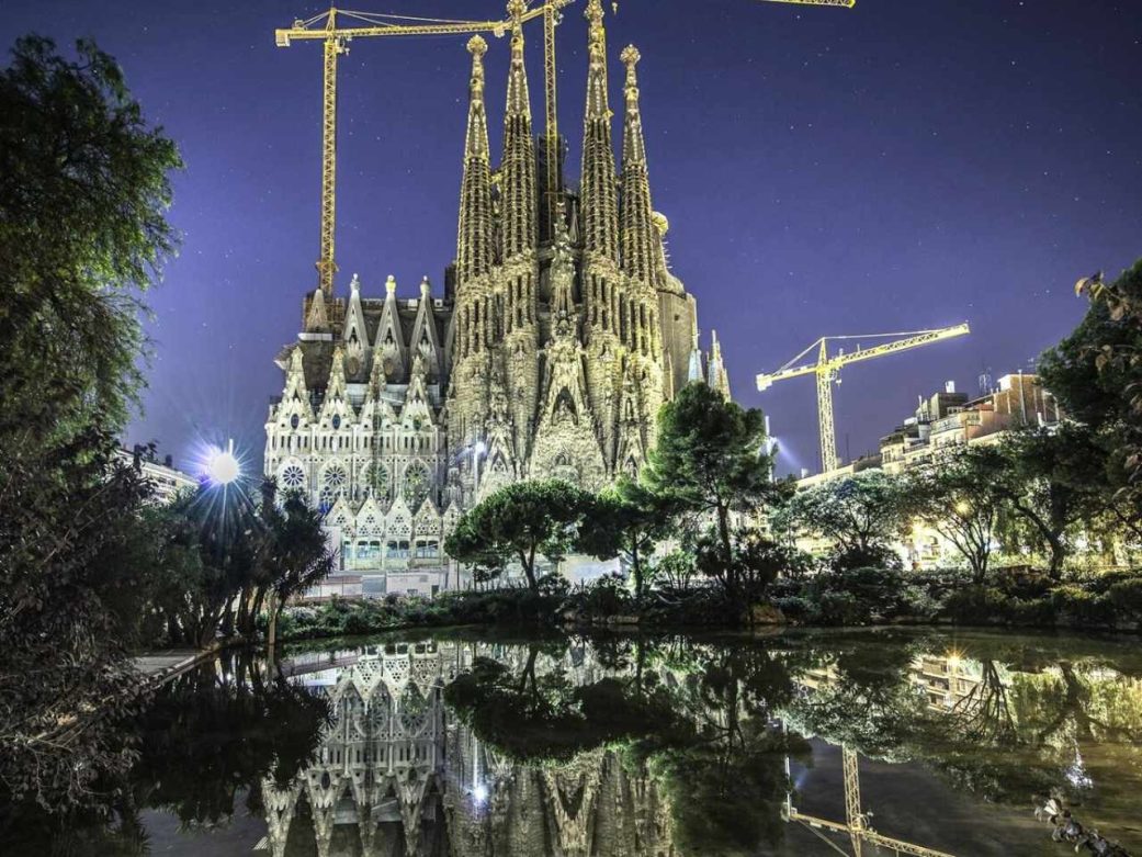 Best time to visit sagrada familia barcelona - Viajessindestino.com